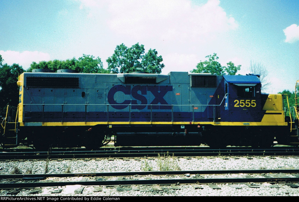 CSX GP38-2 #2555